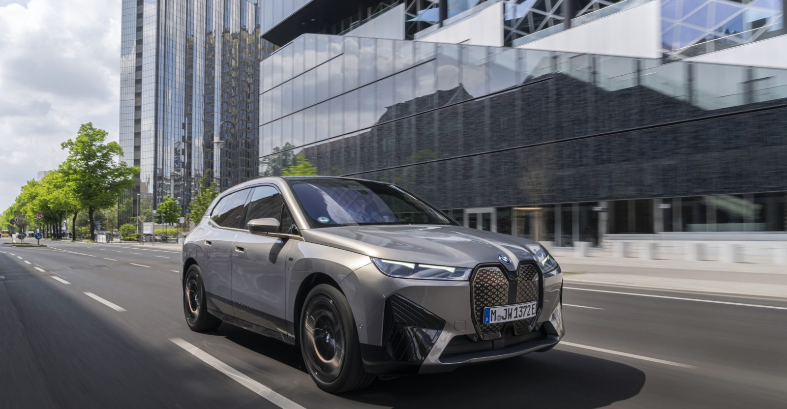 2022 BMW iX - The First Fully Electric BMW iX SUV from BMW | BMWSite